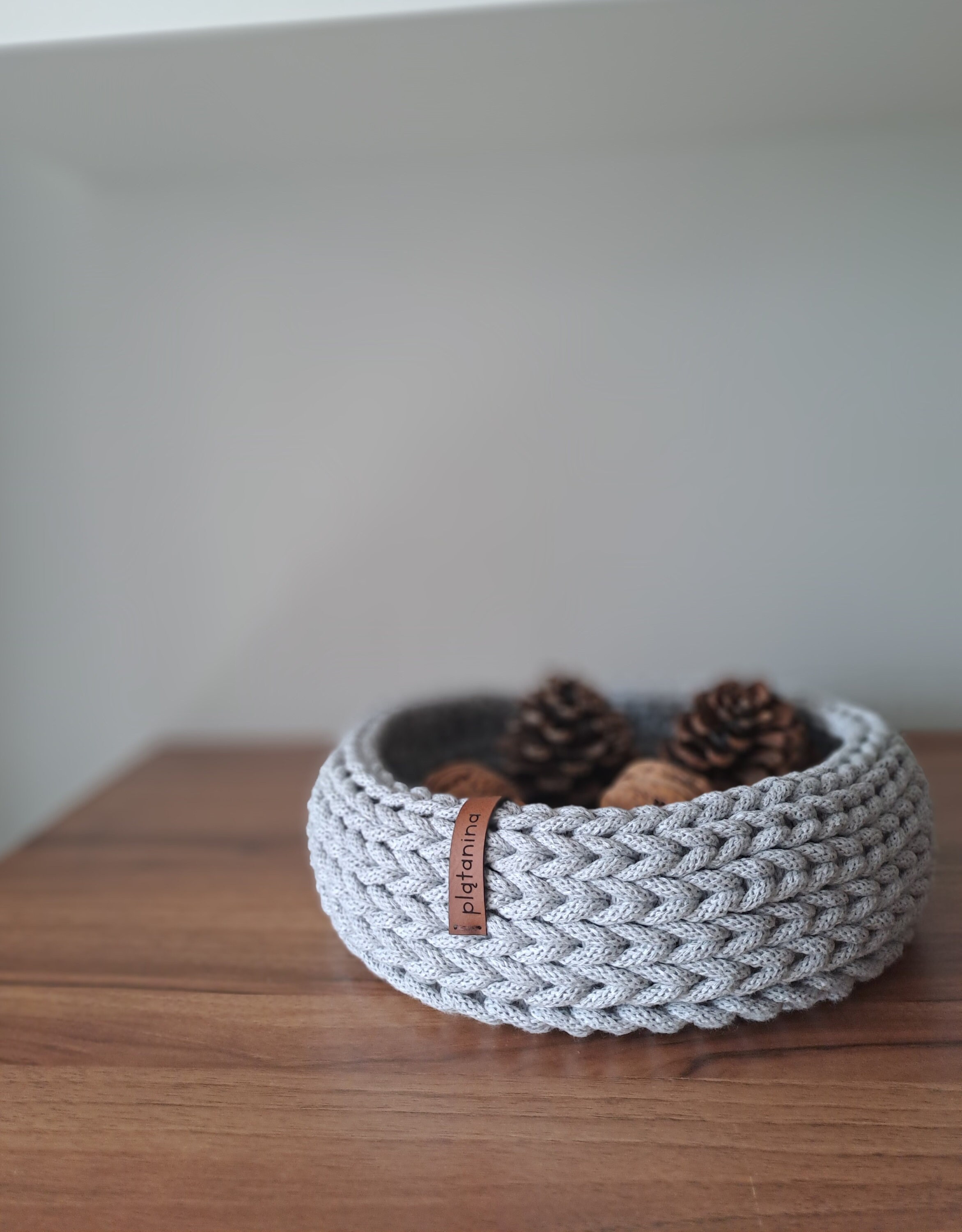 Round Basket for Storing Little Things on the Desk, Organizer for Home ...