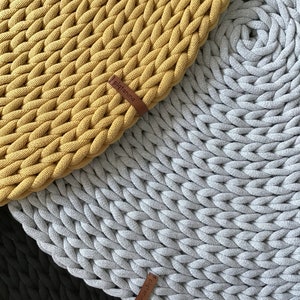 Chunky and Fluffy Crochet Round Rug, Handwoven Carpet With a Minimalist ...