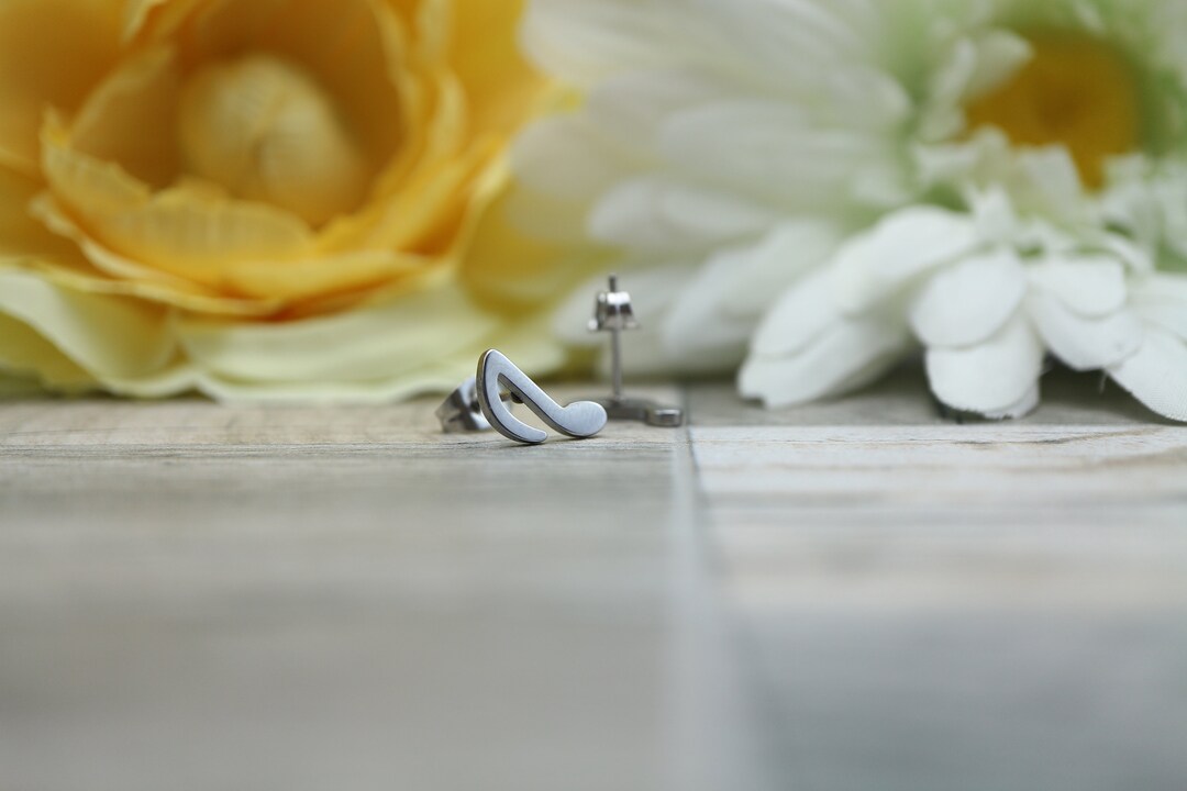 Ear Studs Silver Music Note Made of Stainless Steel Filigree Nickel ...