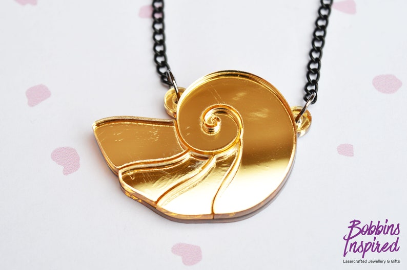 Small Ursula Shell Necklace Gold Mirror the Little Mermaid - Etsy Canada