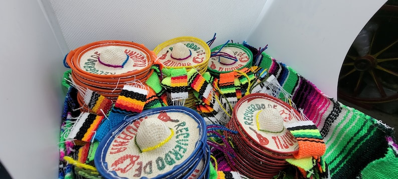 Mini Sombrero Lot With Sarape Blanket: Mexican Fiesta Decor (2-3 Inch ...