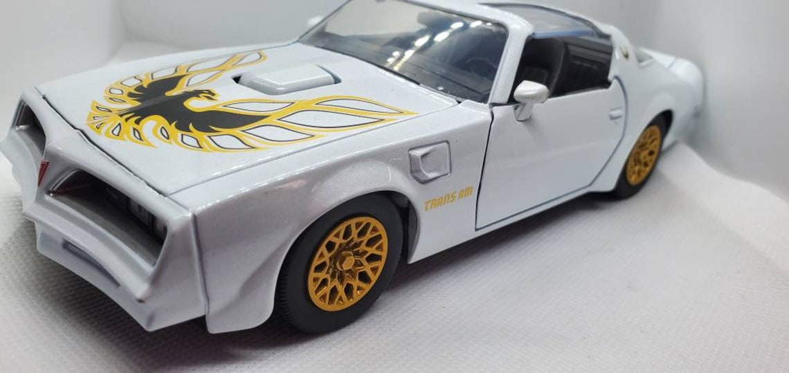 1977 Pontiac Trans Am blanc 1/24 Scale Diecast Model par | Etsy