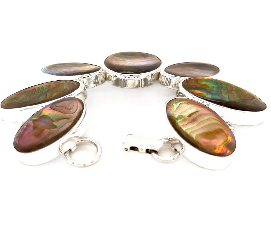 Rainbow Mussel Graduated Oval Bracelet - Etsy