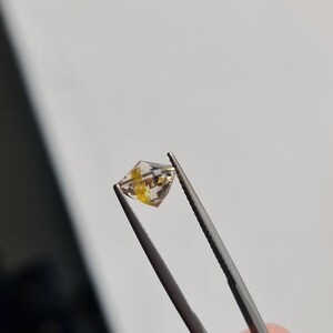 Faceted Golden Quartz. Optical Illusion. 2.31ct Natural Fine Golden ...