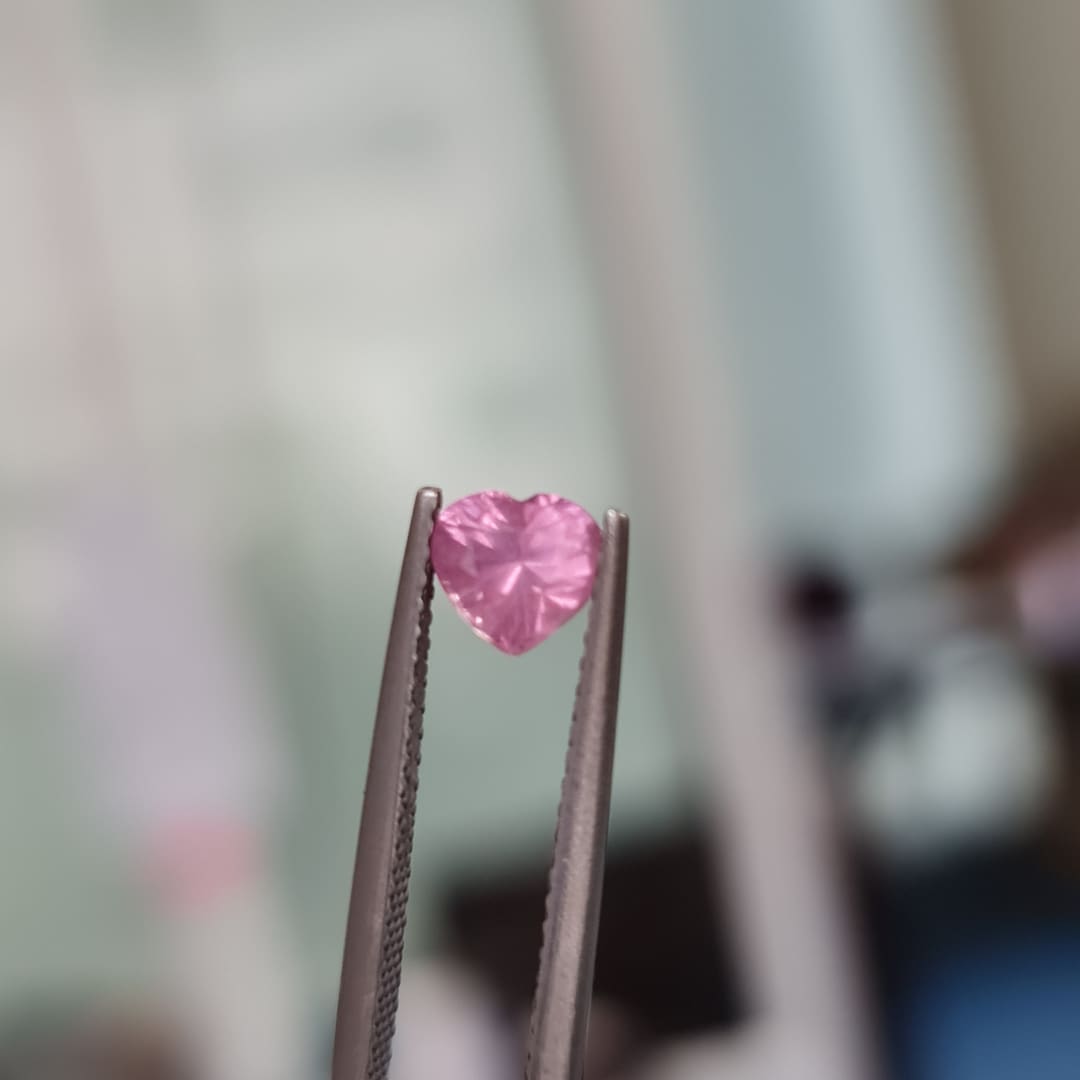 Natural Heart Spinel 0.94ct. Hazy Pink, Very Calm Color. Heart Shape ...