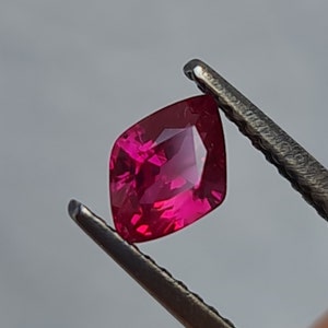 Natural Ruby 0.70ct, Vivid Pink Red, Diamond Shape. Excellent Color Cdn ...