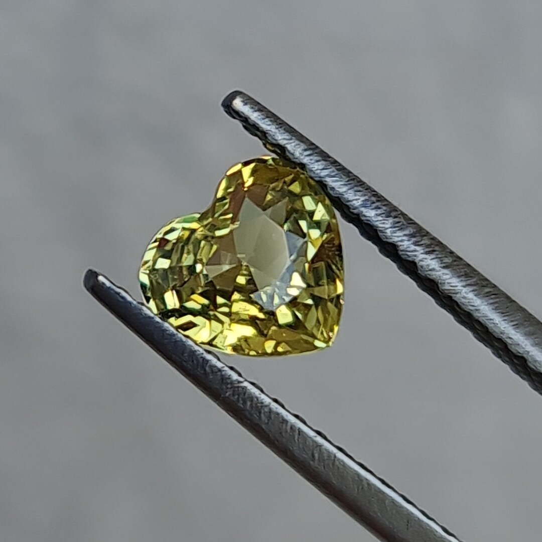 Vivid Lime Chrysoberyl, 1.09ct. Rare Color Gemstone. No Treatment ...