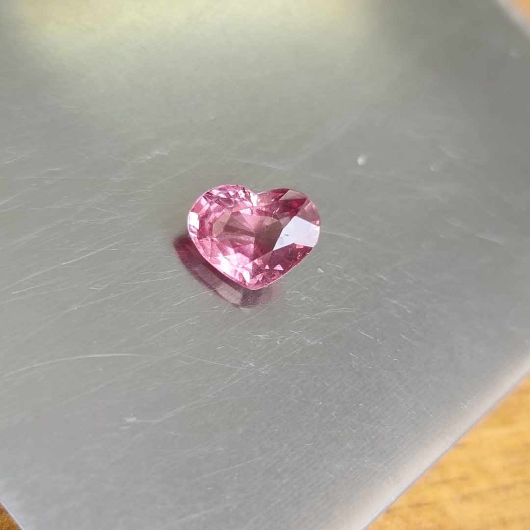 Natural Color Change Malaya Garnet, Bronze - Light Pink, 2.99ct. Heart ...
