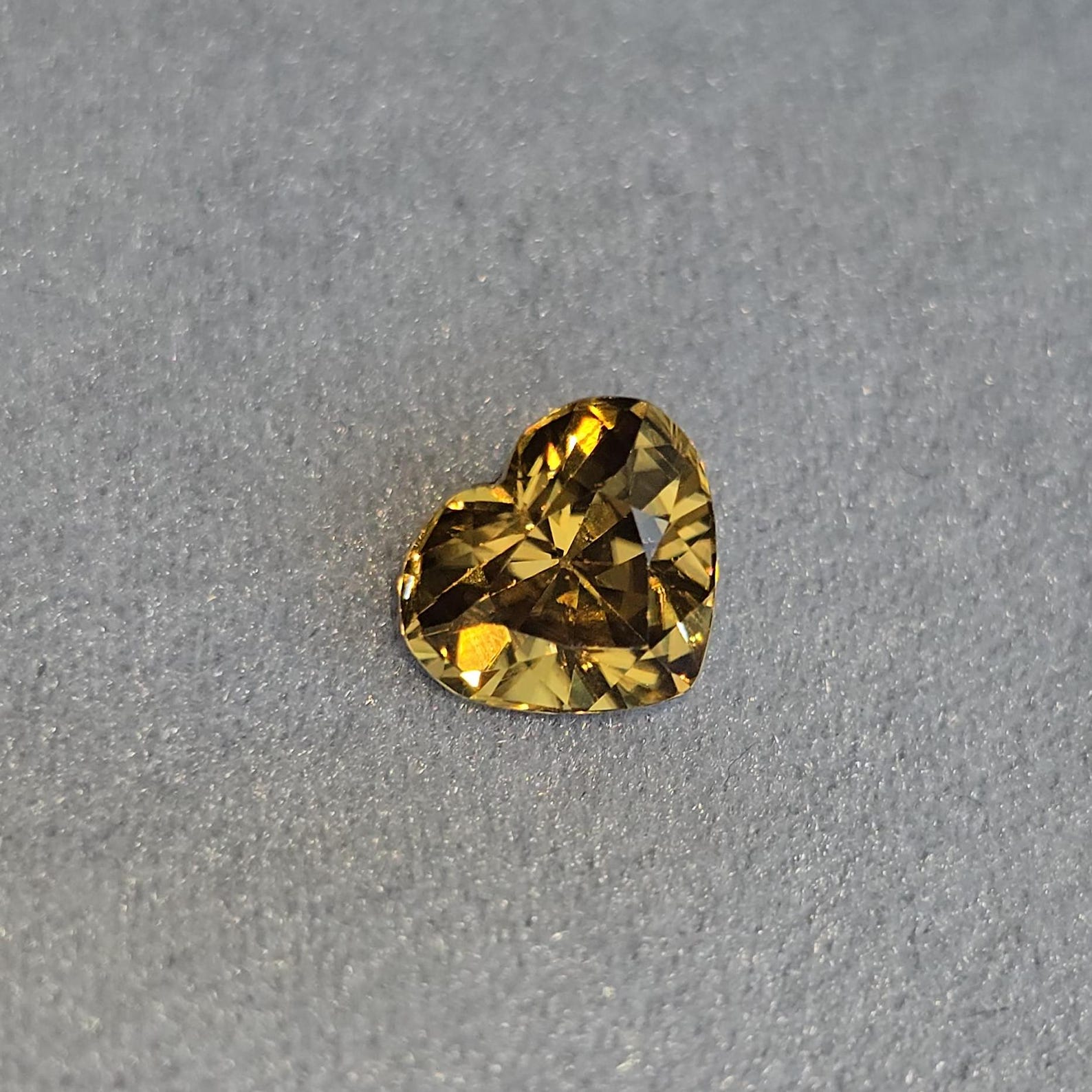 Circón natural, color amarillo intenso, 3,48 ct, sin tratamiento, forma ...