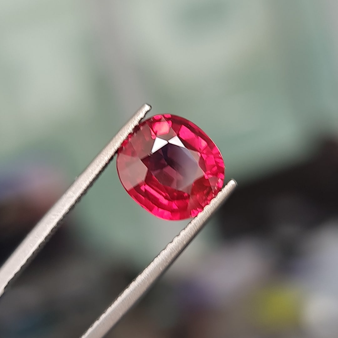 Natural Red Garnet, Vivid Red, 3.38ct. Rare Color. Cushion Cut. CD951 ...