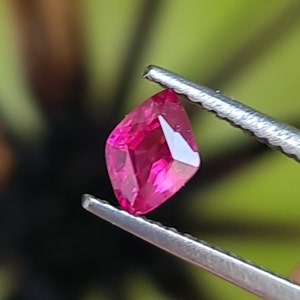 Natural Ruby 0.70ct, Vivid Pink Red, Diamond Shape. Excellent Color Cdn ...
