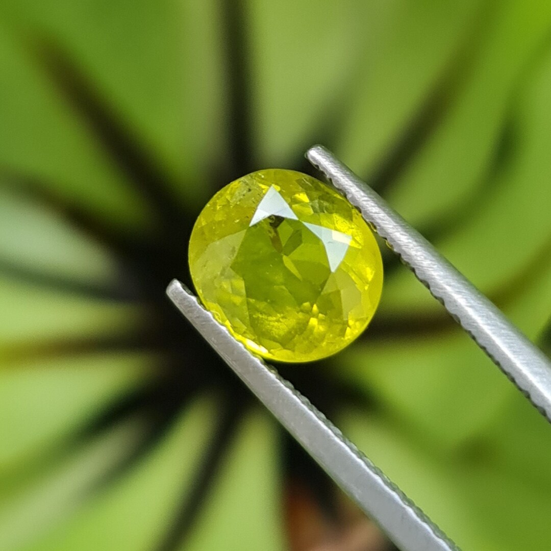 Lime Chrysoberyl, 1.73ct. Rare Color Gemstone. No Treatment, Oval Shape ...