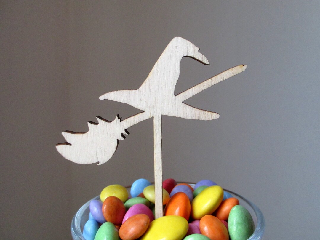 Mini Cake Topper for Muffins With a Magic Hat and a - Etsy