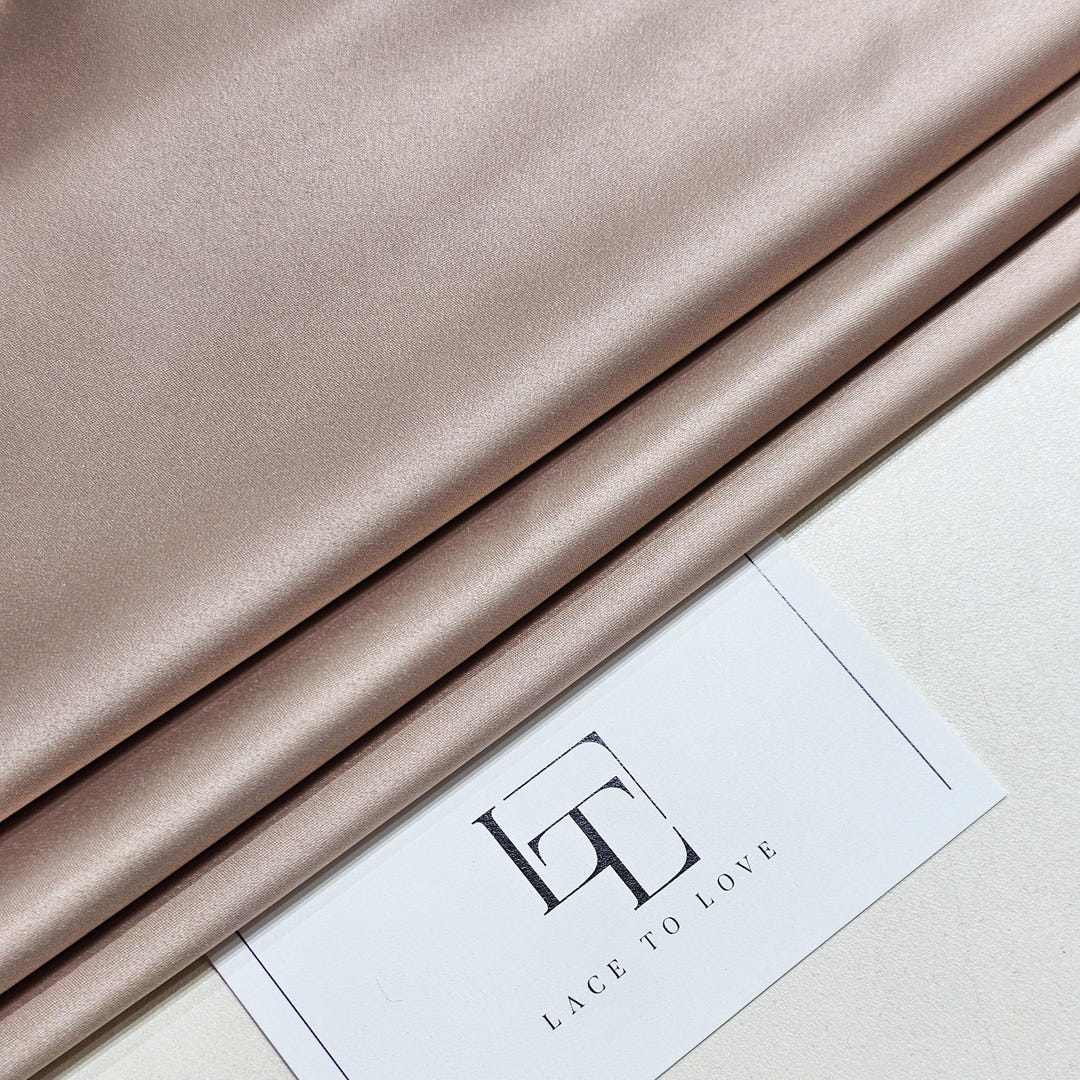 Gräulich Beige Elastischer Satin Stoff, Hautfarbene Elastische ...