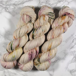 Needlepoint Harry Potter inspired 425 yards floral SW Merino Stellina ...