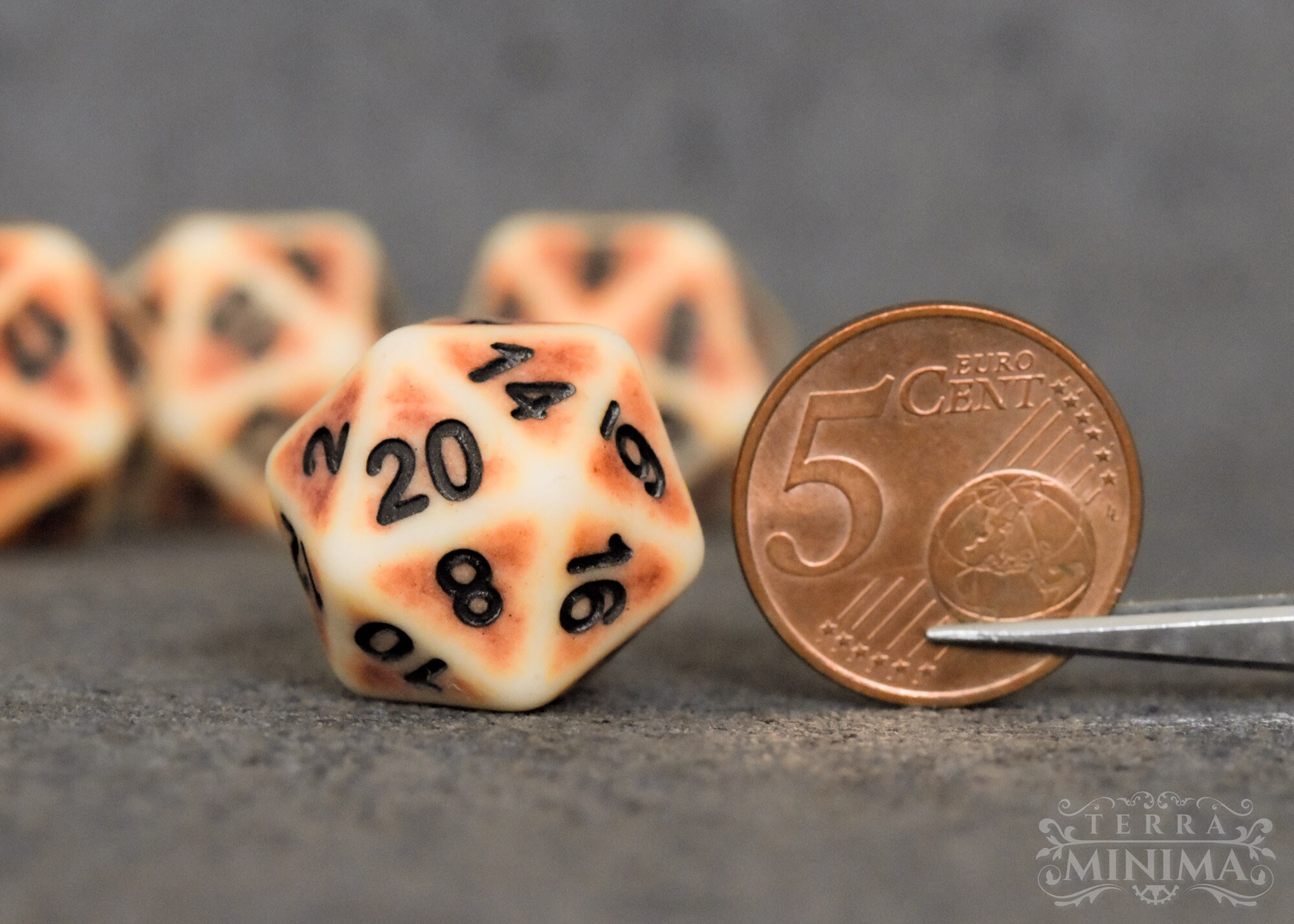 Cube D20 Old Looking Polyhedron - 20-sided Dice for D&D, RPG, Tabletop ...