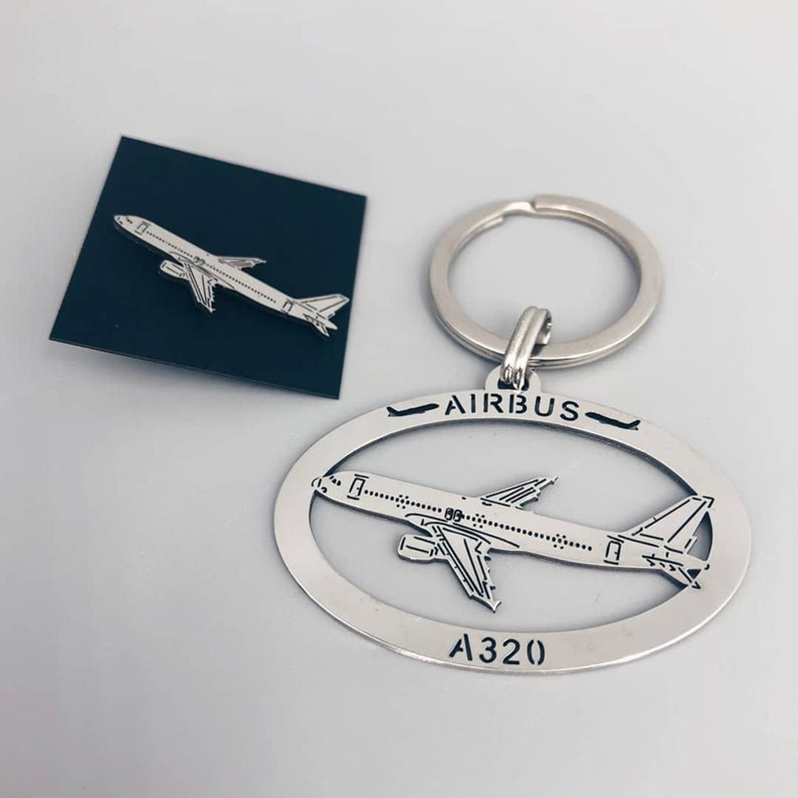 Metal Keychain With Airplanes, Airbus 380, Airbus 320, Airbus 321 Neo ...