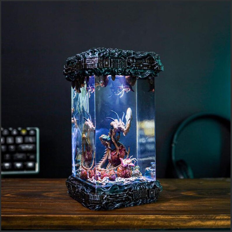 Xeno.morph Resin Lamp Ver 2, Ali.en Epoxy Lamp, Custom Sta.r Wars Night ...