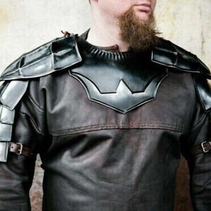 Medieval Berserk Guts Shoulder Armor Pair of Pauldrons and Metal Gorget Cosplay - Etsy
