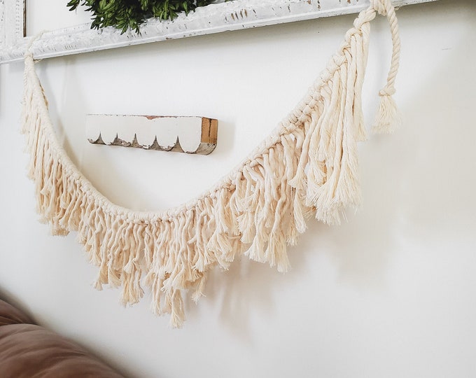 Simple White Macrame Banner - Etsy