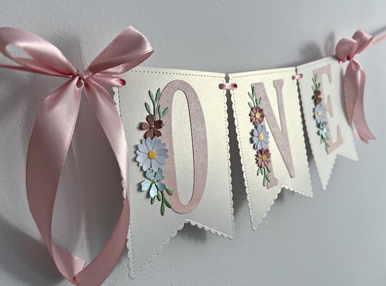 Wildflower Daisy ONE Banner – First Birthday Party Decorations, Floral ...