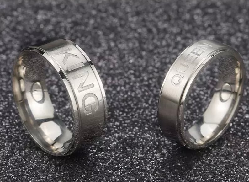 Silver KING & QUEEN Couple Rings - Etsy