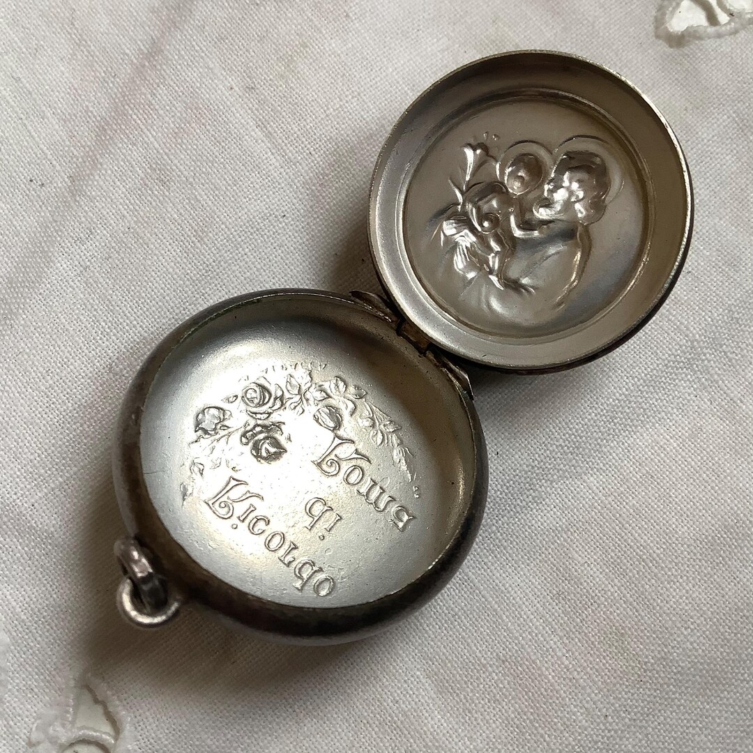 Set of Vatican Pilgrim Medallions, Religion, Church, Baptism, Communion ...