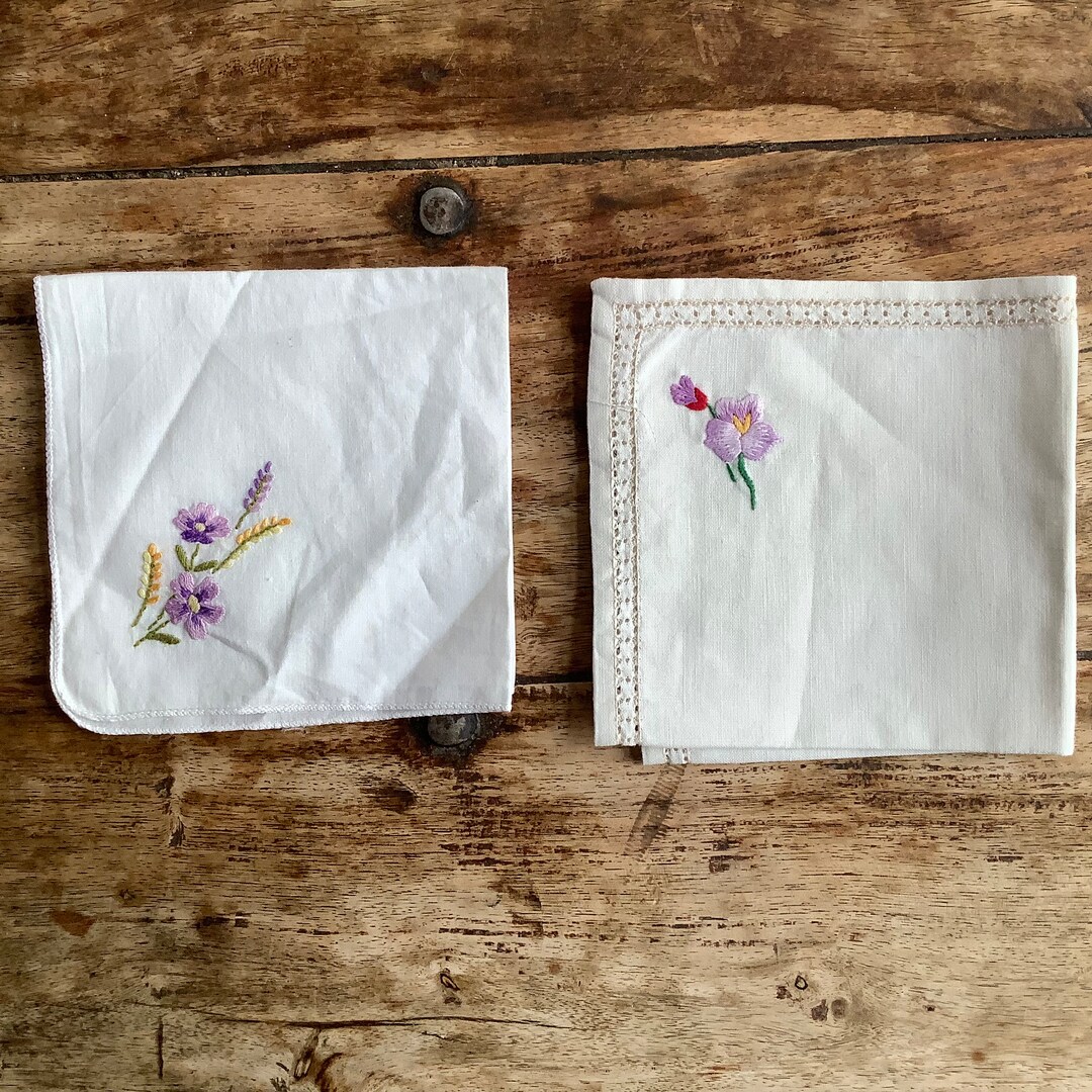 Set of White Vintage Handkerchiefs With Embroidery - Etsy