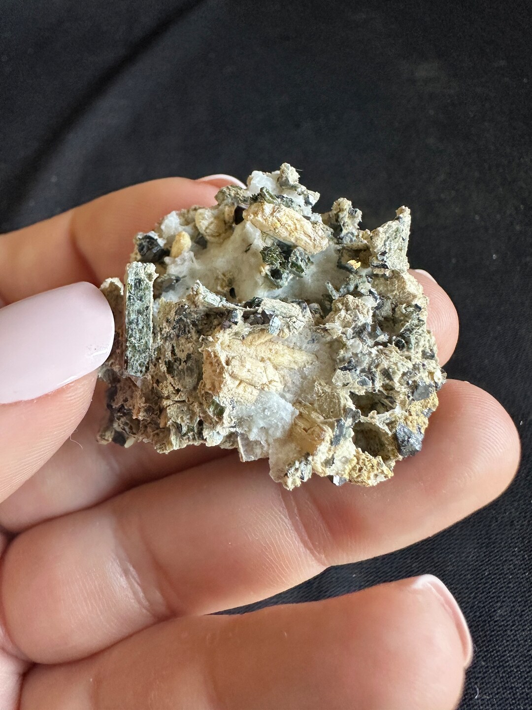 Feldspar ? Pseudomorph After Apatite on Magnetite on Diopside - Crystal ...