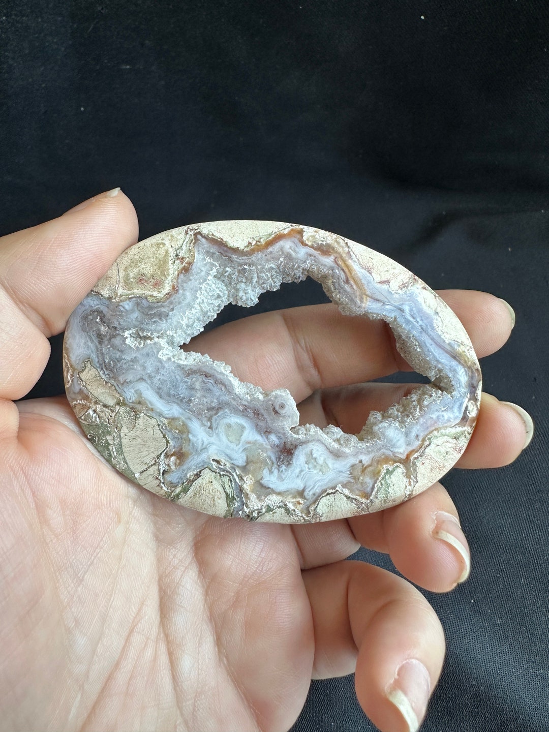 Buchanan Thunder Egg Oval With Crystal Pocket Cabochon Buchanan, Oregon ...