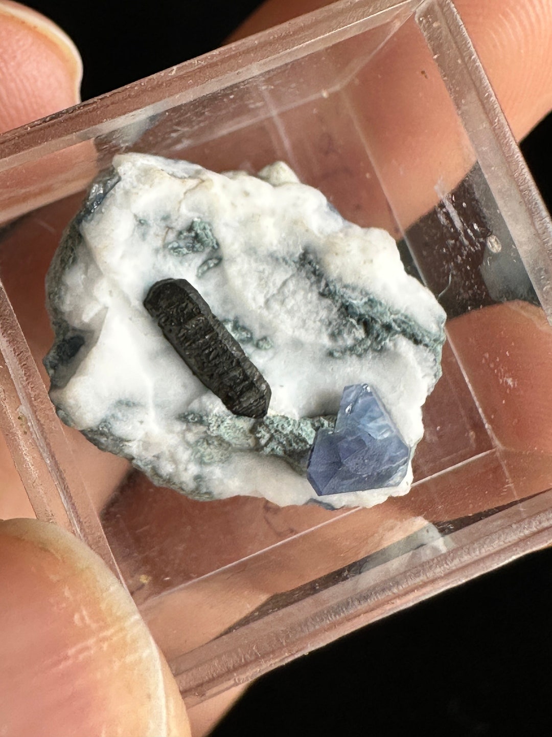 Benitoite and Neptunite on Natrolite Micromount Crystal Benitoite Gem ...