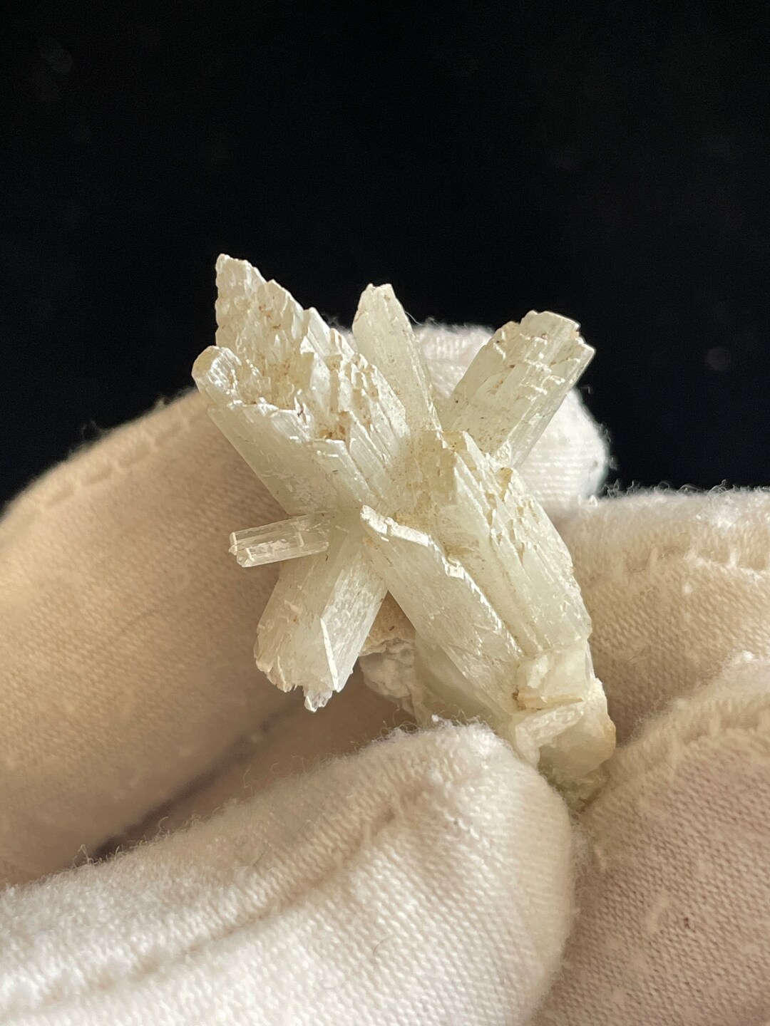 Pectolite - Crystal Cluster - Jeffrey Mine - Quebec, Canada - Etsy