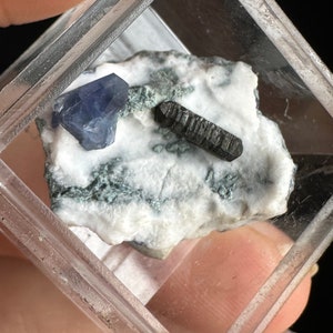 Benitoite and Neptunite on Natrolite Micromount Crystal Benitoite Gem ...