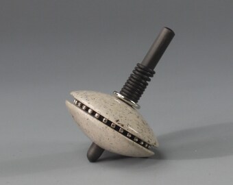 Art nicht artig. Kreisel zum Sammeln und Spielen. von KreiselArt