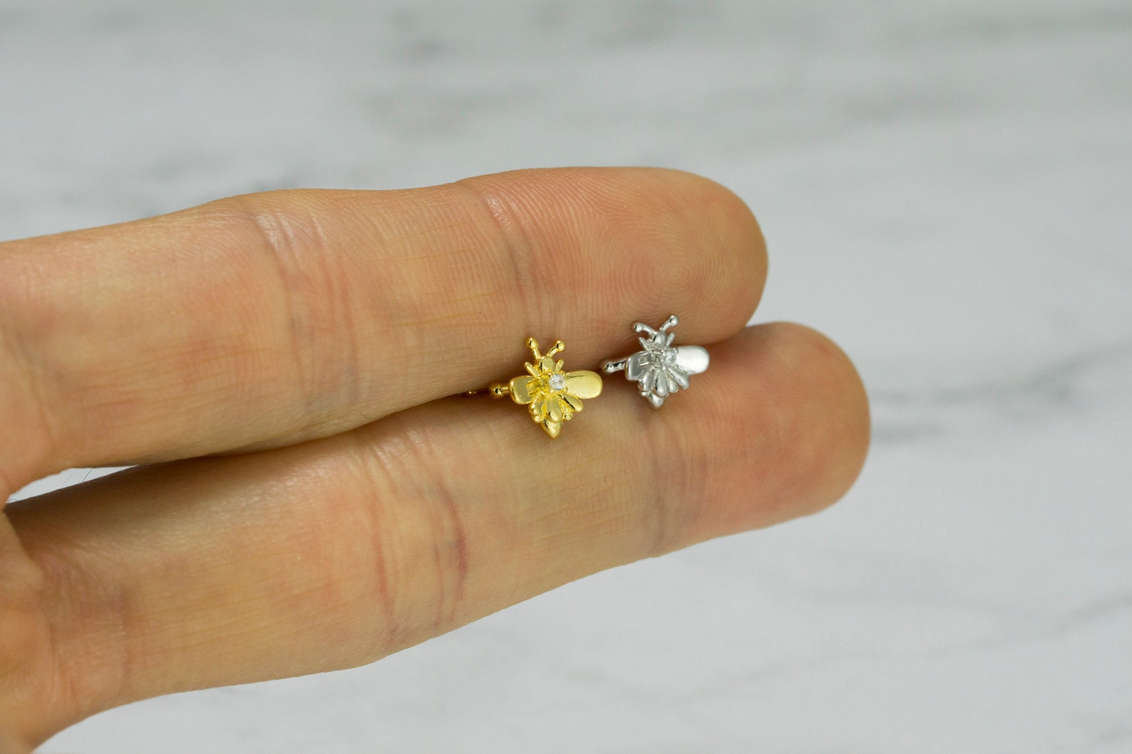 Bee Ear Cuff- Ear Cuff No Piercing- Bee Earrings- Non-pierced Earrings ...