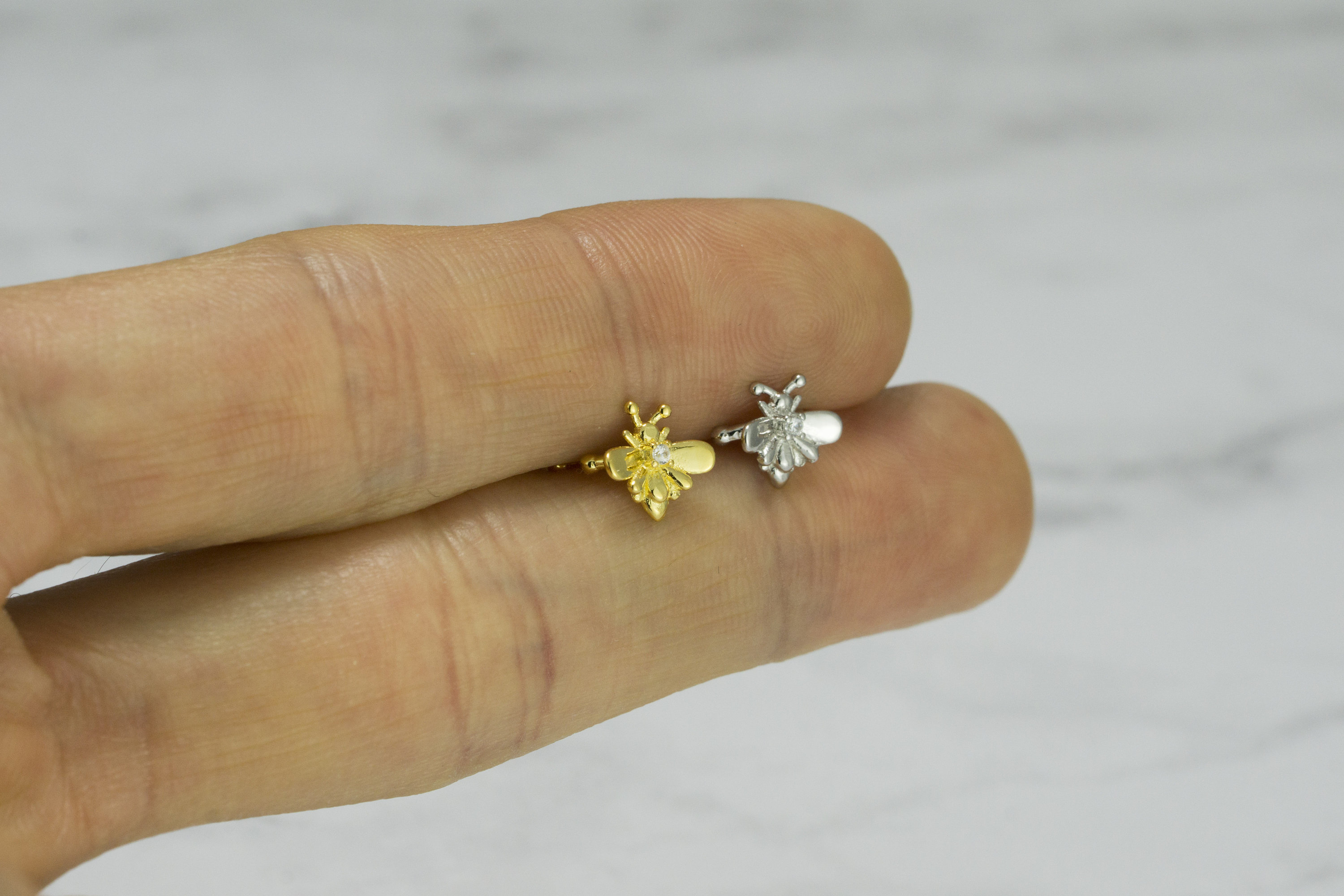 Bee Ear Cuff- Ear Cuff No Piercing- Bee Earrings- Non-pierced Earrings ...