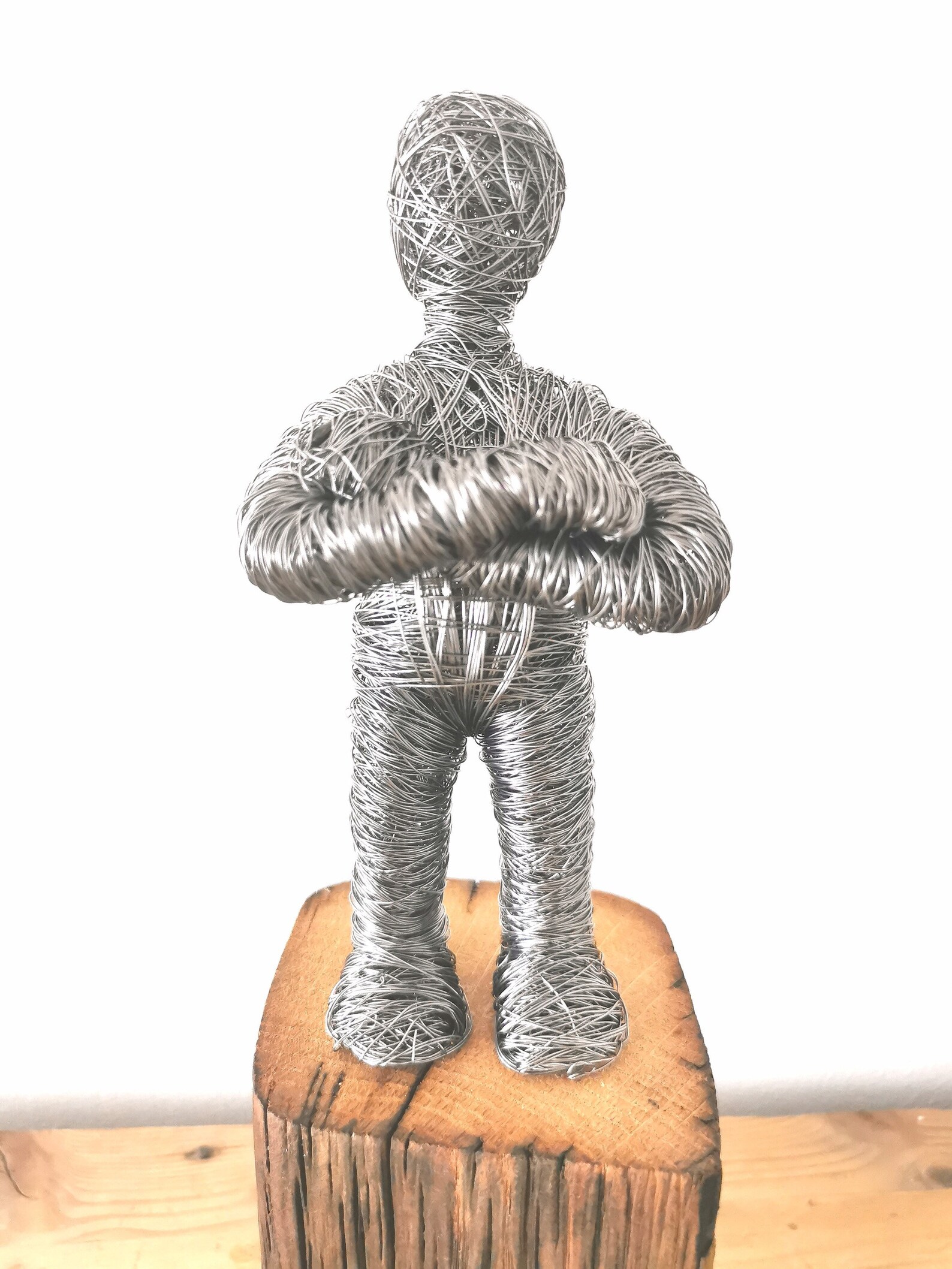Drahtfigur steht mit verschränkten Armen Handmade | Etsy