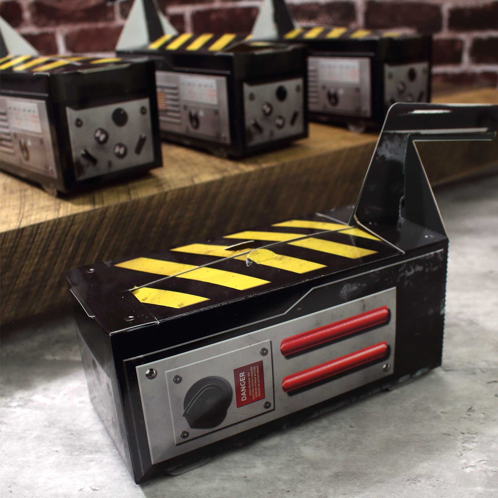 Ghostbusters Ghost Trap Favor Boxes - Set of 8 | Authentic Movie Design ...