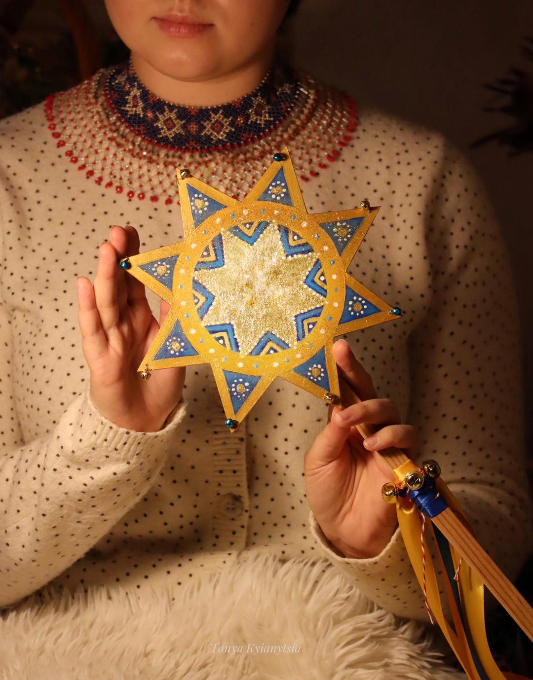 Christmas Star. Ukrainian Traditional Christmas Star. Spinning Star on ...