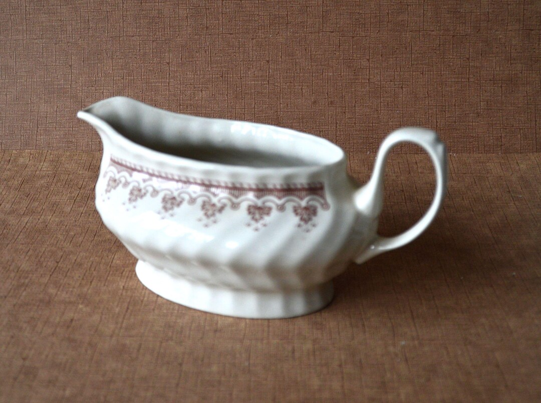 Vintage Gravy Boat From Apulum Porcelain - Etsy