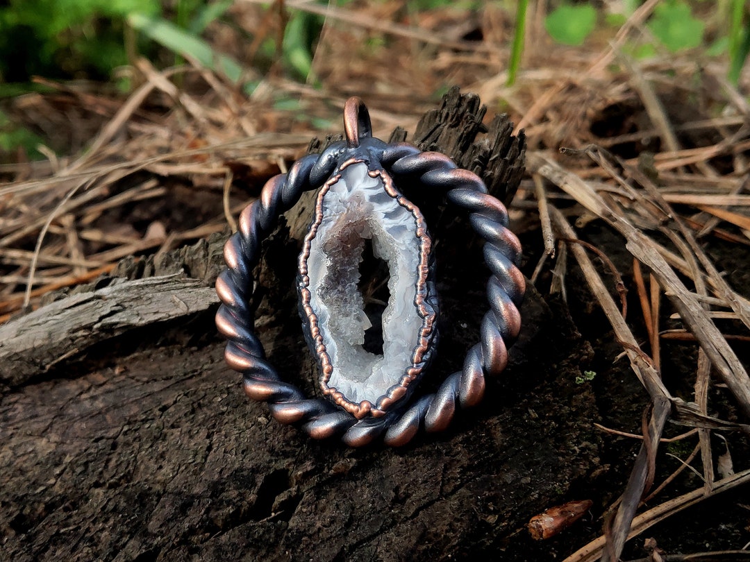 Mini Agate Geode Pendant, Fantasy Quartz Geode Slice Necklace, Quartz ...