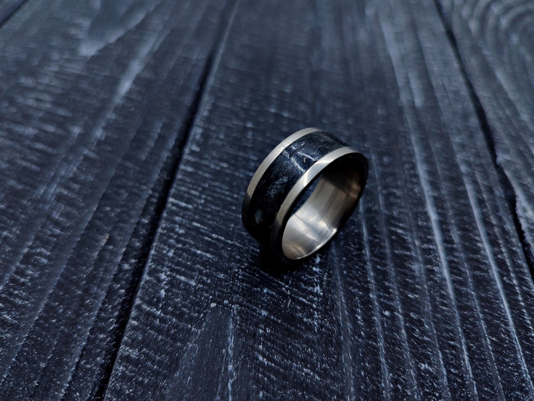 Carbon Fiber Titanium Ring - Hypoallergenic Cyberpunk Ring With Carbon ...