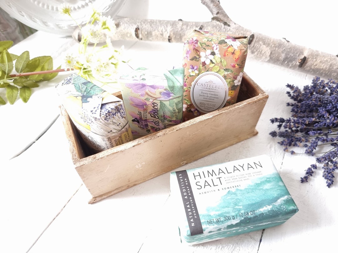 Old White Shabby Wooden Box, Vintage Box Soap Storage Bathroom Kitchen ...