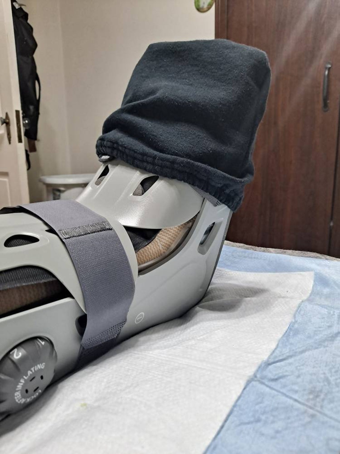 Toe-zy Cozy: Toe Cover, Foot Cover for Those in Casts, Medical Walking ...