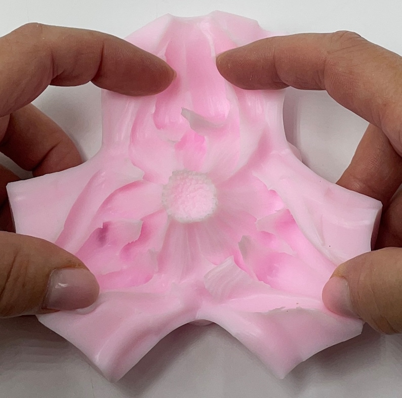 Daisy Bellis Silicone Mold. 3D Flower Food Grade Mold for Flexible ...