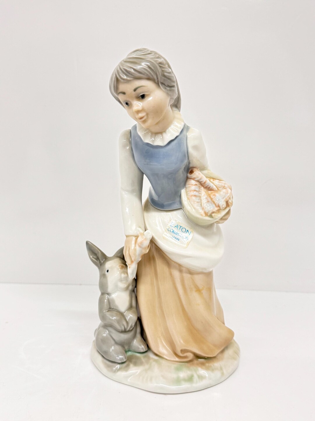 Tengra Valencia Porcelain Figurine: Lady With Bunny Rabbit, Made in ...