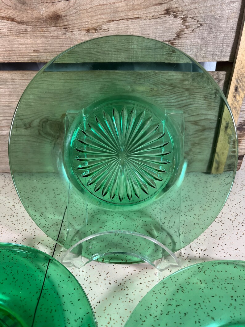 Vintage Emerald Green Glass Plates: Starburst Pressed Glass Set of 4 - Etsy