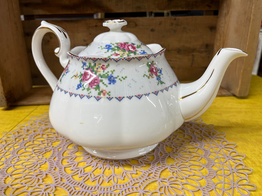 Royal Albert Petit Point Teapot Tea Pot Floral Vintage - Etsy