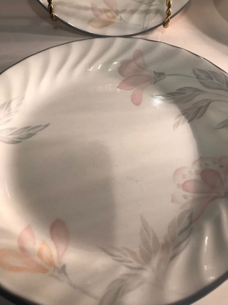 4 Corelle Grey Pink Floral Bread or Side Plates Vintage Retro Oven Safe ...