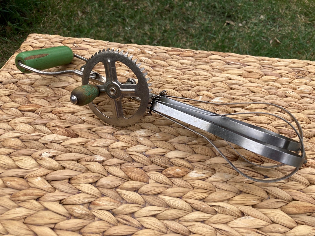 Egg Beaters Hand Crank Beaters Vintage Farmhouse Country Kitchen Decor ...
